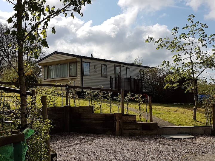 Private Chalet In Cenarth Falls With Lovely Views - Cardigan