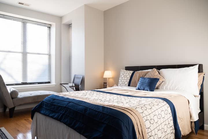 Spacious Home For Big Groups - Silver Spring, MD