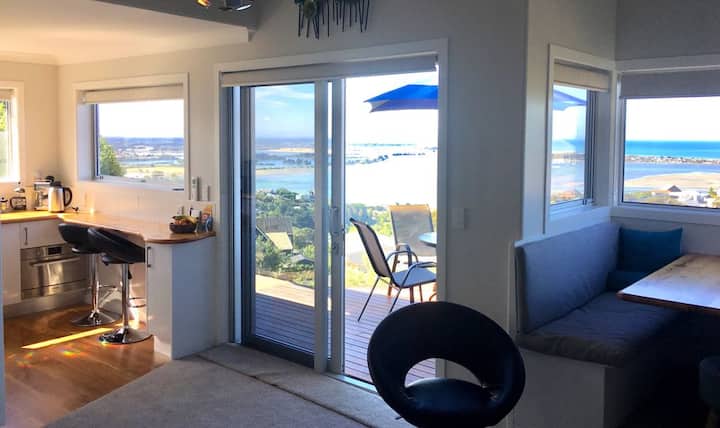Amazing Sea Views, Self-contained. Christchurch - New Zealand