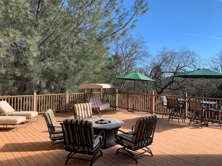 Golf Course And Mountain Views - Groveland, CA