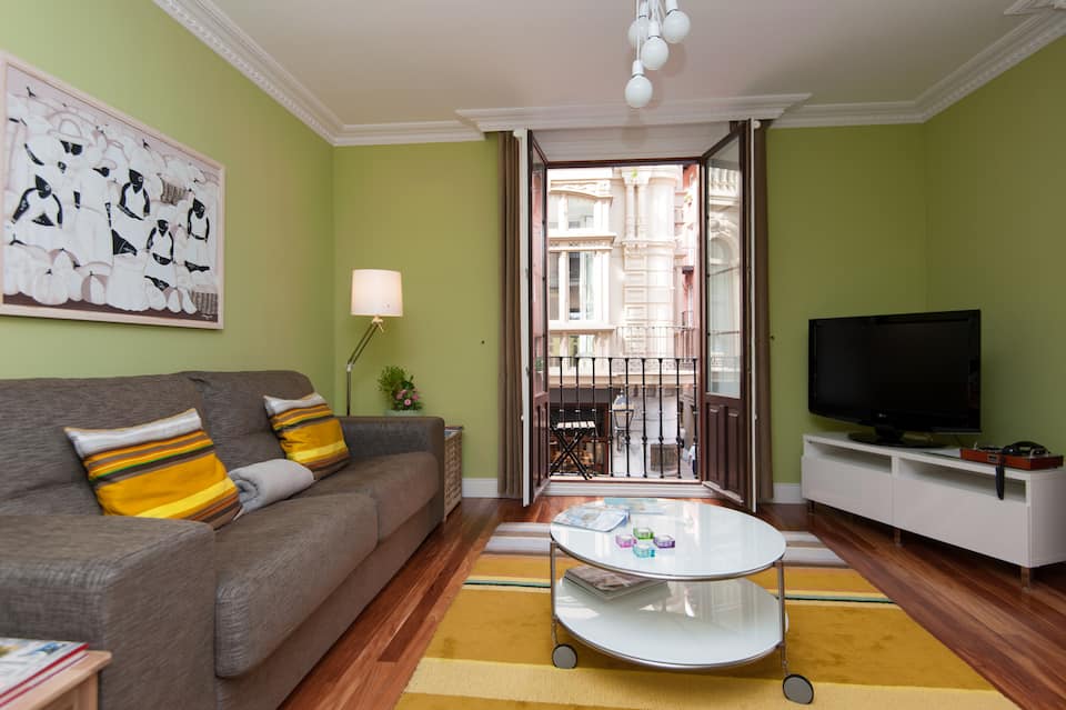Bilbao Holiday Rentals & Homes - Basque Country, Spain | Airbnb