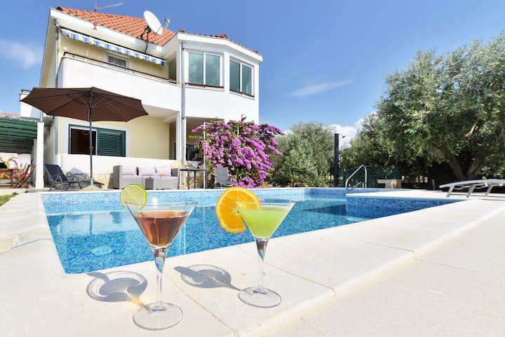 The Olive Shadow Villa - Split