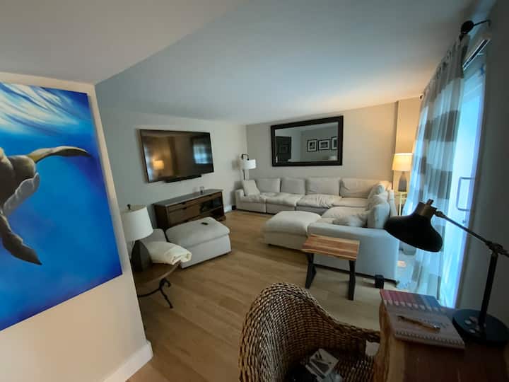 Beautifully Remodeled Boardwalk Condo - Gulf Breeze, FL