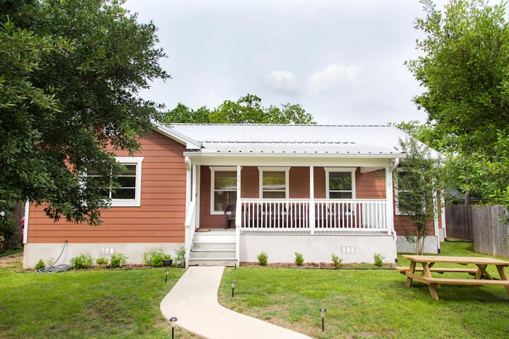 Cozy Cottage - Lockhart State Park, Lockhart