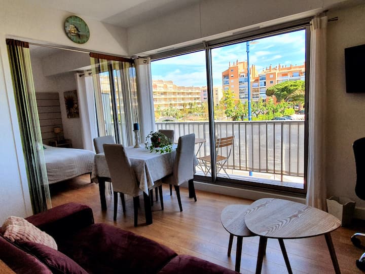 Studio Rénové 4 Personnes  Cœur Du Port De Hyères - Hyères