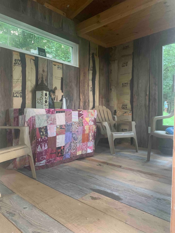 Tiny House Camping, Overlooking The Roanoke Valley - Roanoke, VA