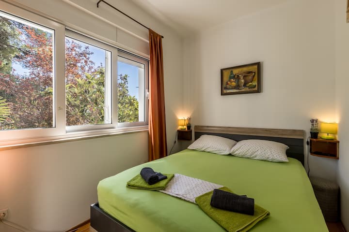 Apartment On The Beach Bacvice 4 Person+ Parking - Split
