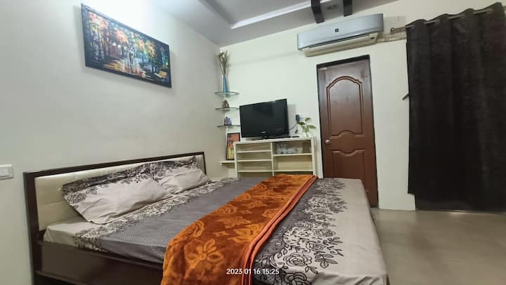 Bunglow Nr.hyatt Place Ground Floor@garden Facing - Vadodara