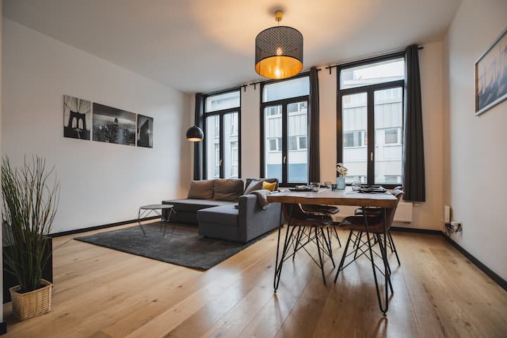 Cozy 1-br Antwerp Gem + Free Parking - Antwerp, Belgium