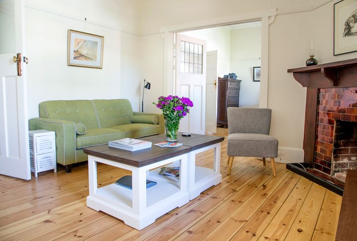 1920's Character Apartment~ 30m To Glenelg Beach. - Adelaide