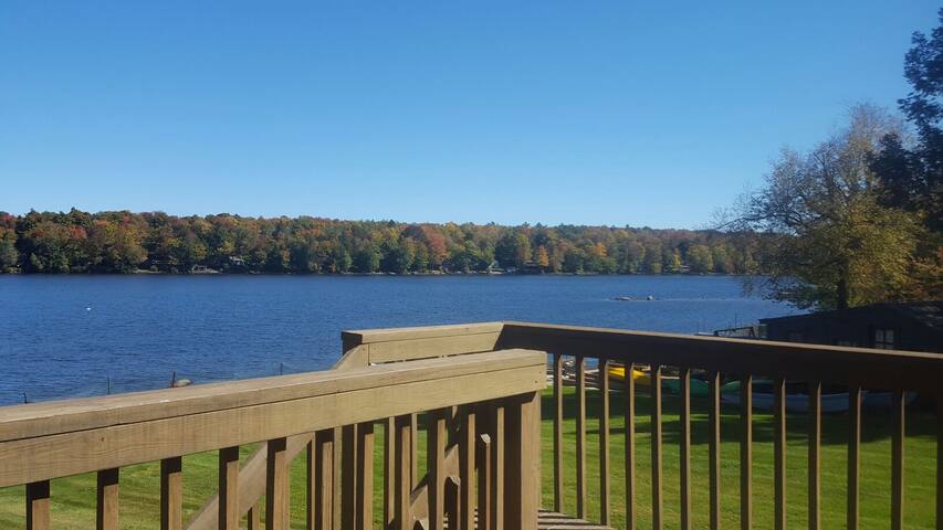 Lake Escape - Houses for Rent in Goshen, Massachusetts, United States