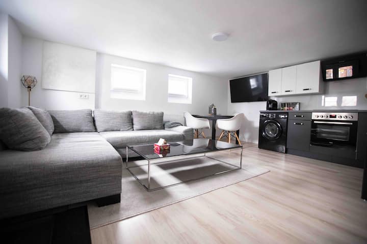 80qm - 4 Rooms - Wifi - Free Parking - Basement - Hanover