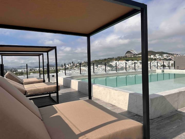 Dpto. Residencial Con Alberca - Tlaquepaque