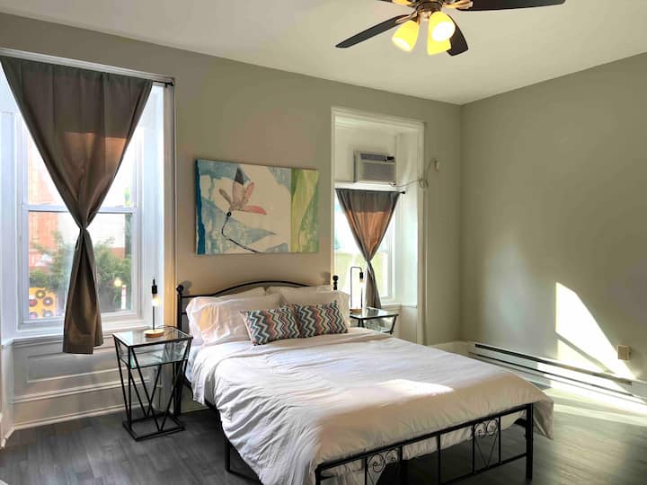 | Templecampus Entire 1-br 1-min Walk To Subway 2 - Chestnut Hill, PA