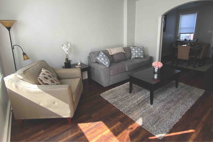 Lovely Downtown Townhome - Lititz, PA
