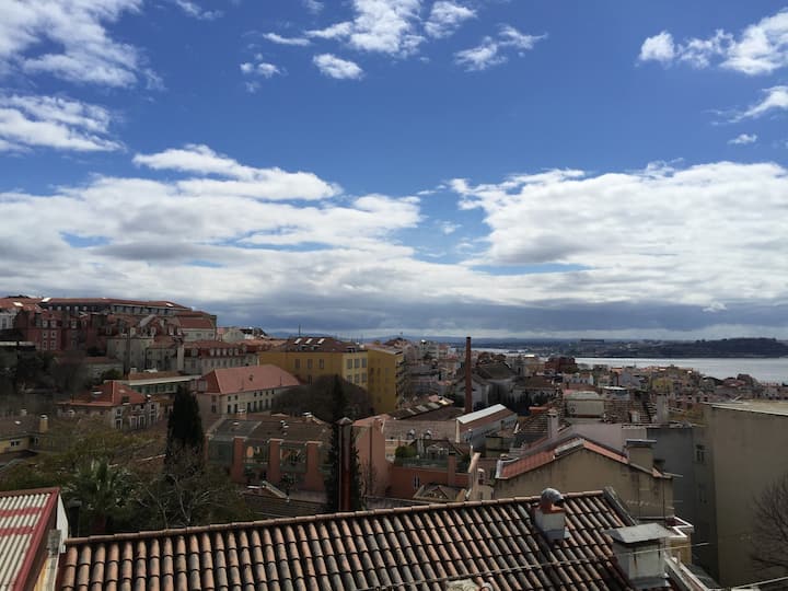 Lisbon Sky Flat - Lisbon