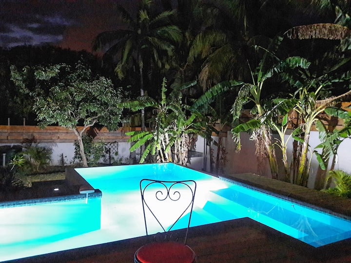 Suite Indépendante Vue Sur Piscine&jardin Tropical - Réunion