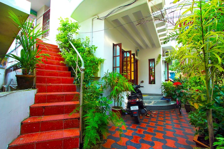 3 Guest: Upstair Triple Room With Fan @Christville - Kochi