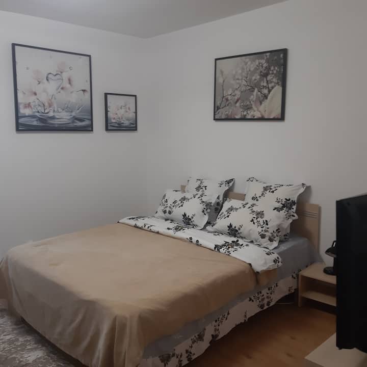 Studio Lorena - Bucharest