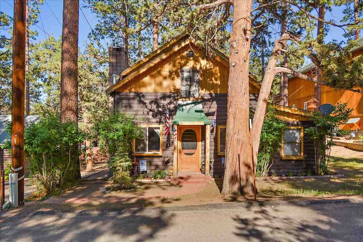 Big Bear Cabin
Summer Fun
Lake Fun Just
Drive Up - Big Bear, CA