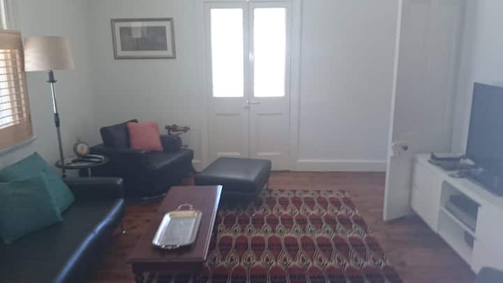 Prime Location, Second Bedroom, Brisbane Street. - Tamworth