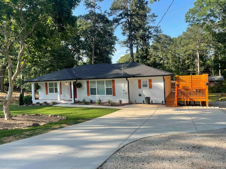 Stone Mountain Area • Modern Home - Stone Mountain, GA
