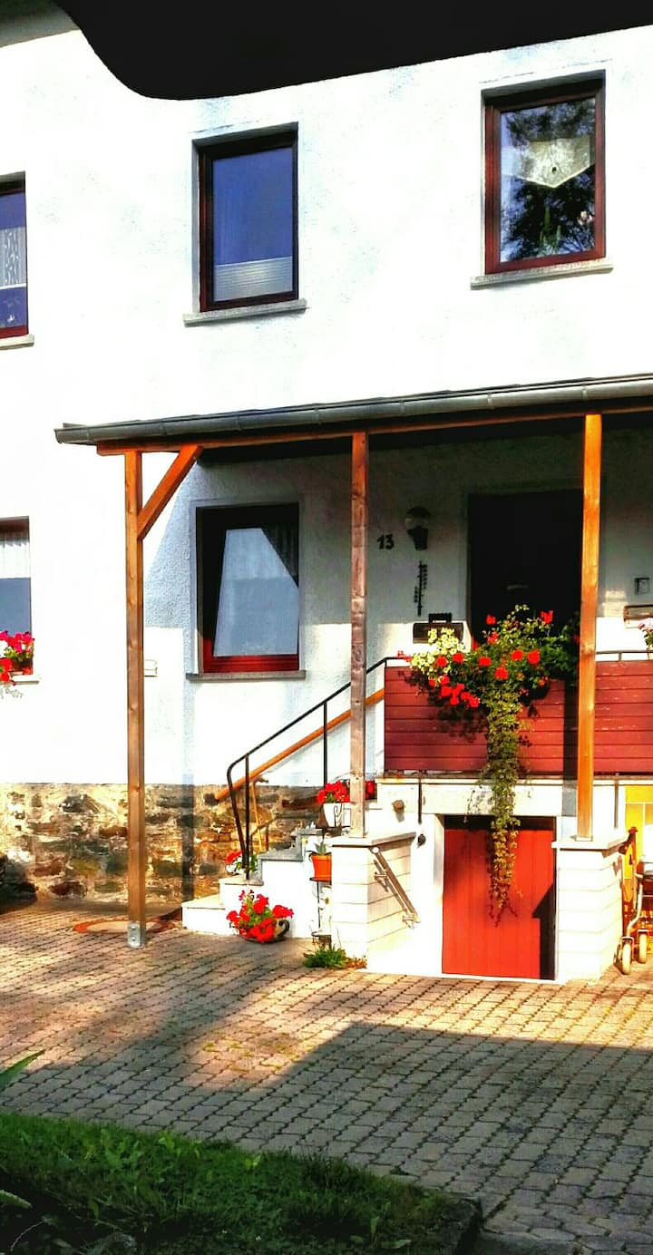 -Alirina-, 4 Einzelbetten, 2 Schlafzimmer, Parkpl. - Hof