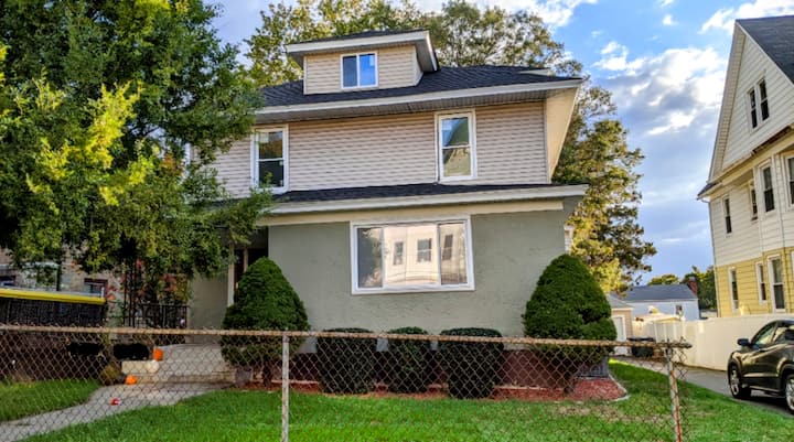 Cozy 2 Bedroom Near Bridgeport Hospital - Bridgeport, CT