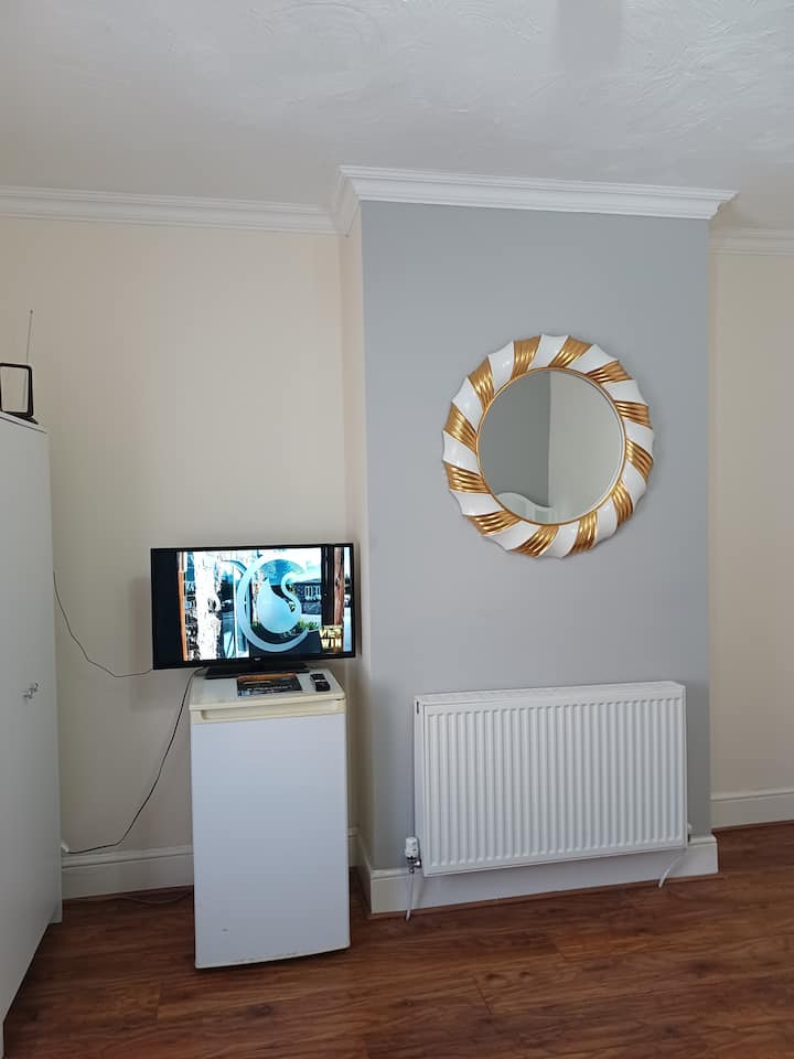 Couple's Room(rm1), Shared Bathroom & Toilets - Abergele