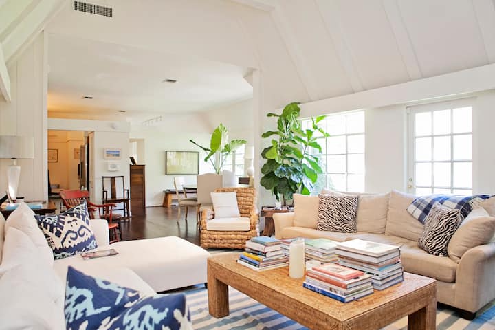 Charming Cottage in Museum District/Medical Center - Cottages for Rent ...