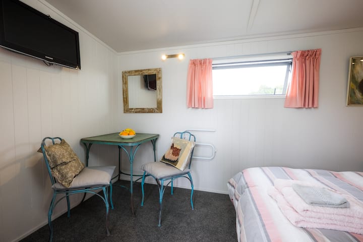 Keith's Cabin: Garden Room Near Central Kerikeri - Kerikeri