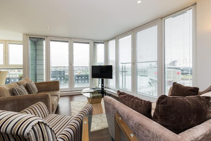 Grand Vista Apartment | Excel Centre | O2 Arena - Waterloo Station - London