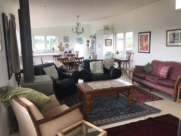 Te Horo Farmstay Including Studio - Waikanae