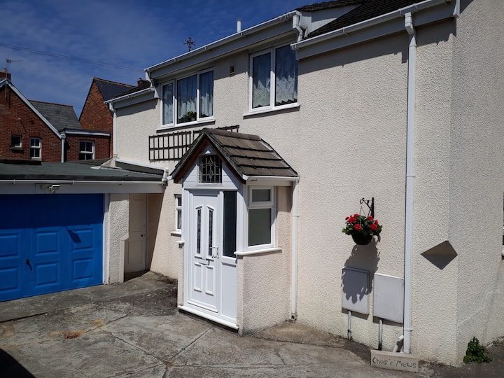 Chas 'E' Mews - Swanage