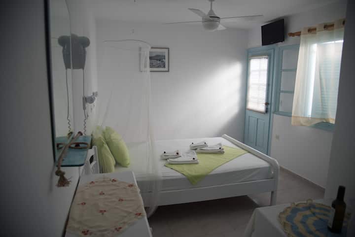 Paroscarmel Petit Studio - Paros