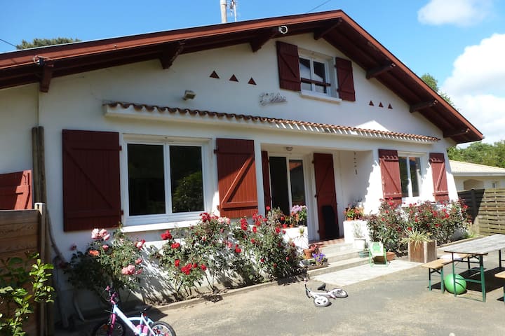 Maison 110 M2 + Jardin Proche Plage - 巴約訥