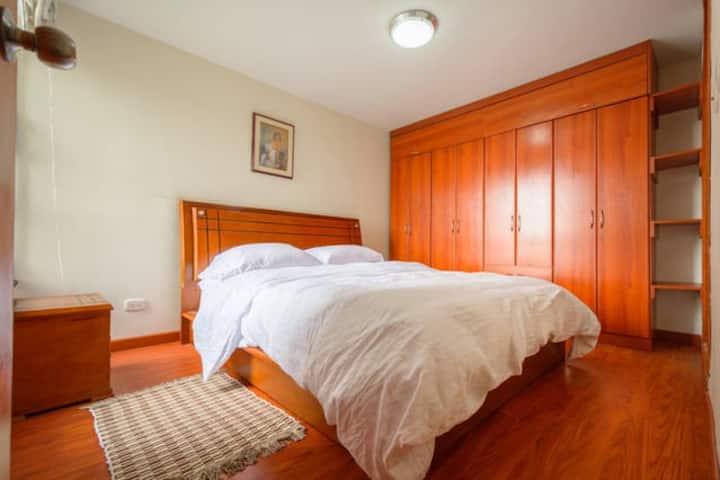 900 Mo Ua Prise En Charge Gratuite à L'aéroport - Bogota