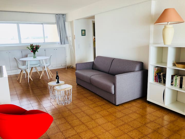 Superbe 2 Pièces En Bord De Mer Et Vue Panoramique - Cannes