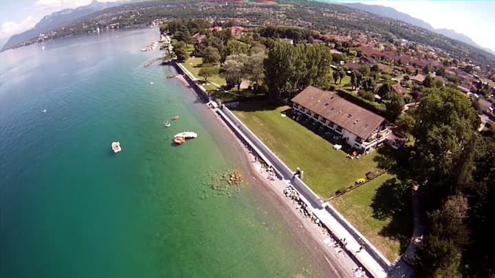 Evian : Appartement Pieds Dans L'eau - Évian-les-Bains