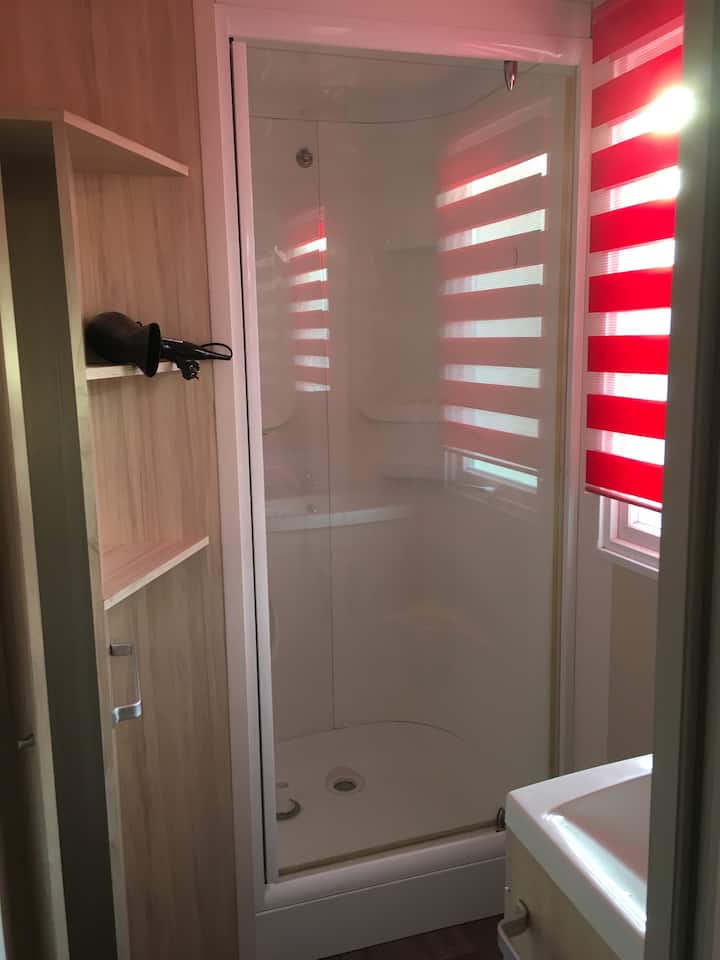 Mobil Home 3 Chambres ,Clim,tv Camping 4 * Piscine - Frontignan