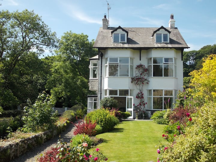 Spacious House, Lake Frontage And Pet-friendly. - Cartmel