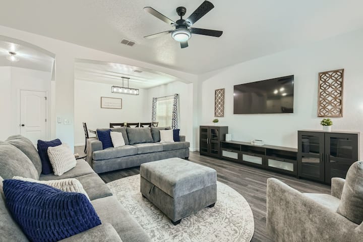 Gathering Place 4br•lackland Bmt•seaworld<4mi - San Antonio, TX
