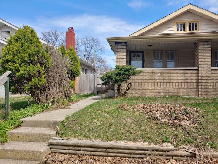 Spacious One Bedroom East Side - Christian Park Indianapolis