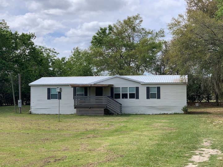 Town & Country - Zephyrhills, FL