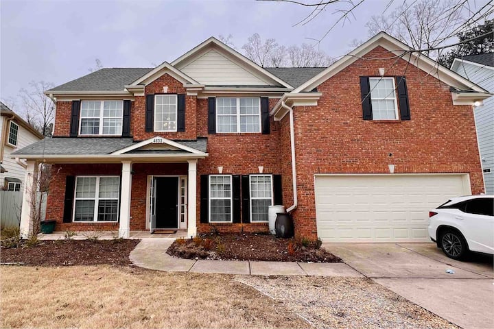 Beautiful Modern Home Near Atlanta - Duluth