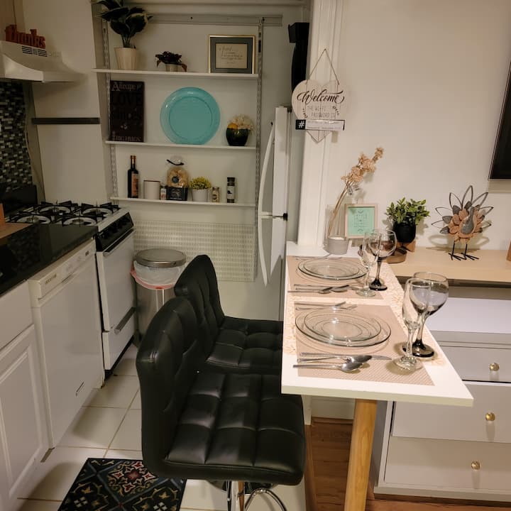 Delray Alexandria, 1 Bedroom , Separate Entrance - Alexandria, VA