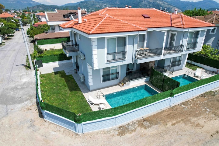 Dalaman’da Havuzlu Günlük,haftalık Kiralık Villa - Sarıgerme