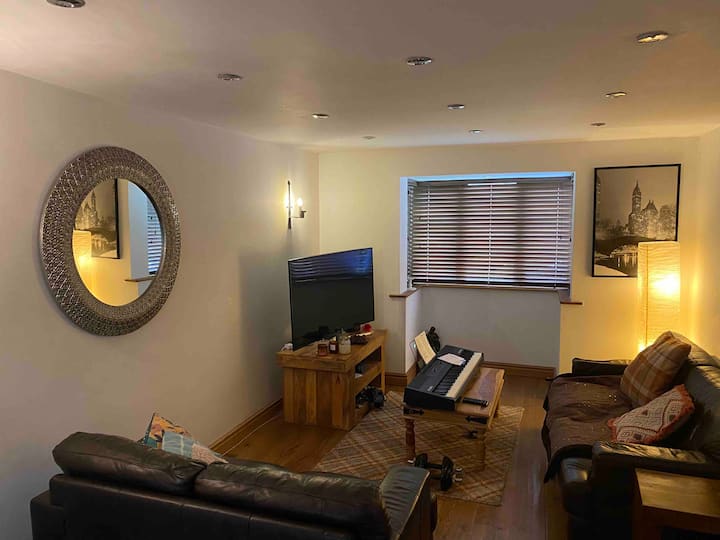 4 Bedroom Detached House In Great Location - Northampton