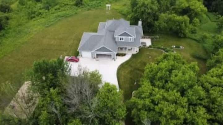 Country Retreat, Close To Road America And Golfing - Elkhart Lake