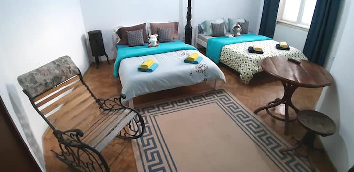 3 Bedroom Apt In City Center - Budapest
